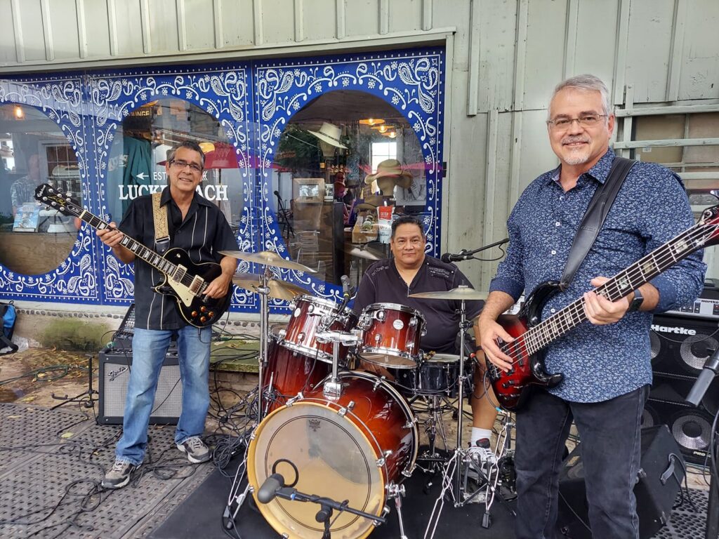 Tuff Change Band - Cool Crest Miniature Golf and the Metzger Biergarten